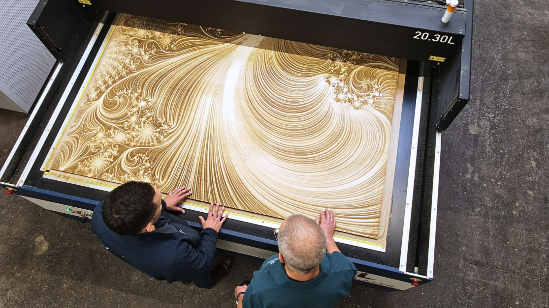 finitura superficiale con il laser per il backsplash