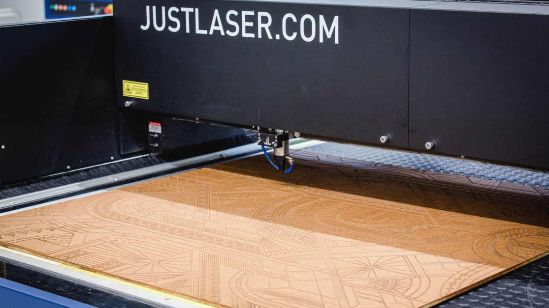 Incisione laser su legno