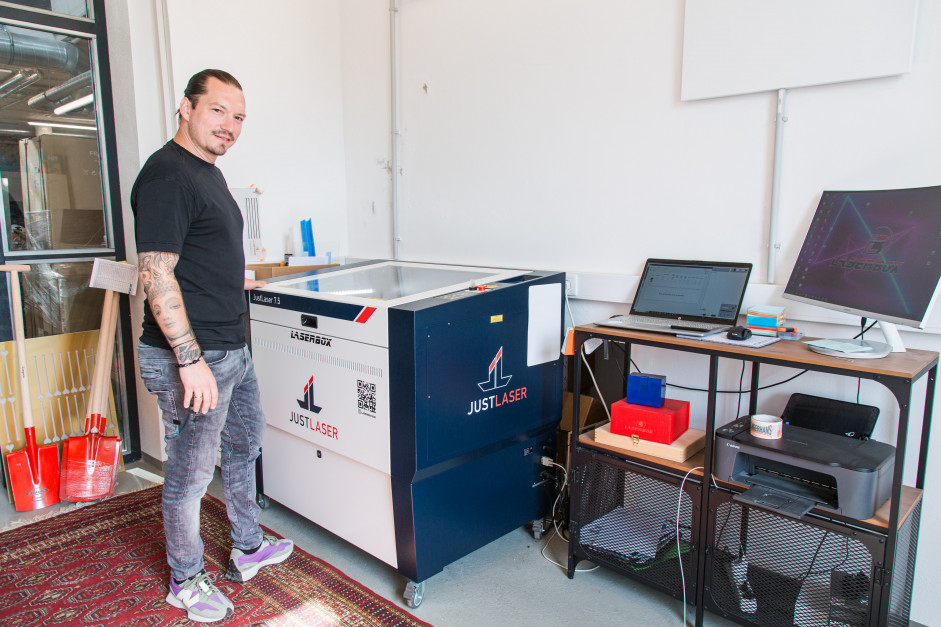 Next generation laser technology: Laserbox and JustLaser